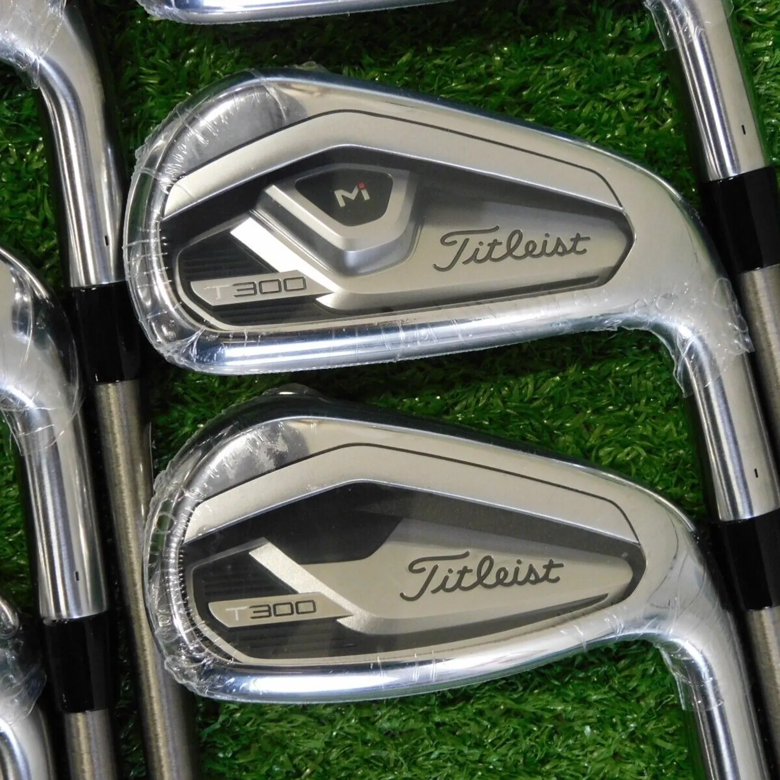 Titleist 2021 T300 Irons 6-P, 48* W SteelFiber i110 Extra Titleist 2021 T300 Irons 6-P, 48* W SteelFiber i110 Extra